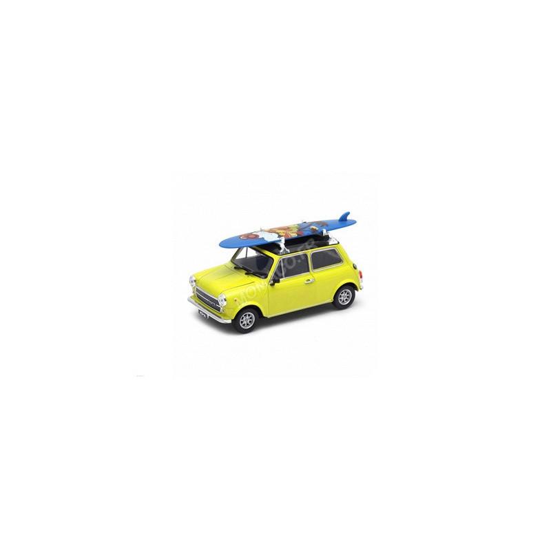 AUSTIN MINI COOPER 1300 JAUNE AVEC PLANCHE DE SURF
