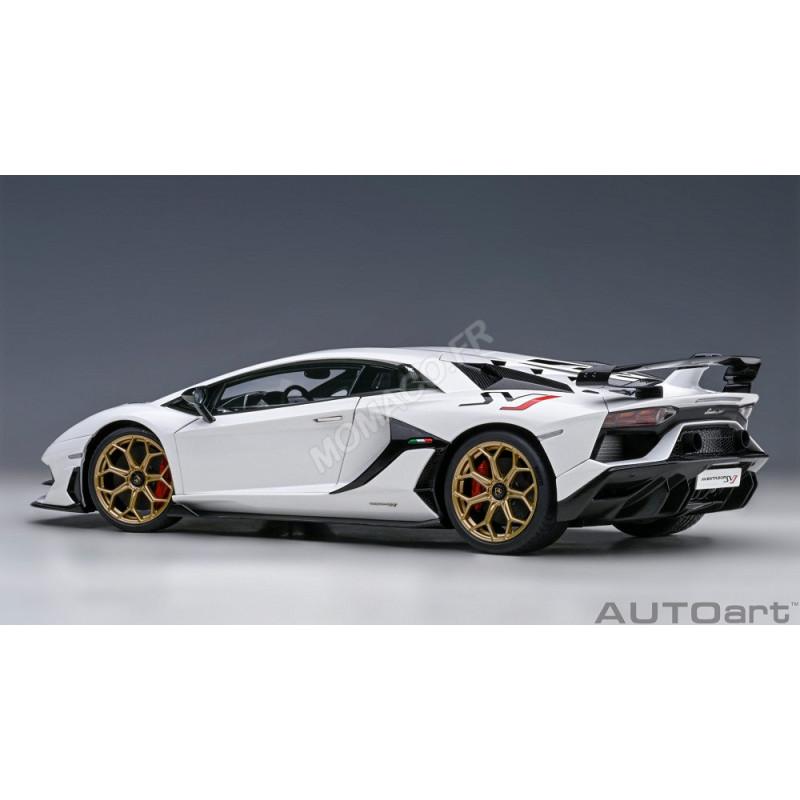Lamborghini Aventador Svj Blanche